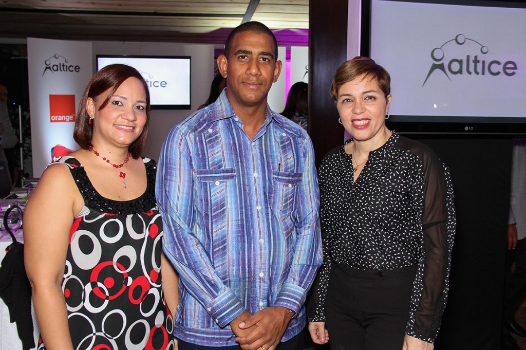 9-Maribel Tejada, Wilson Genao y Damaris Guzman. : ACOPROVI